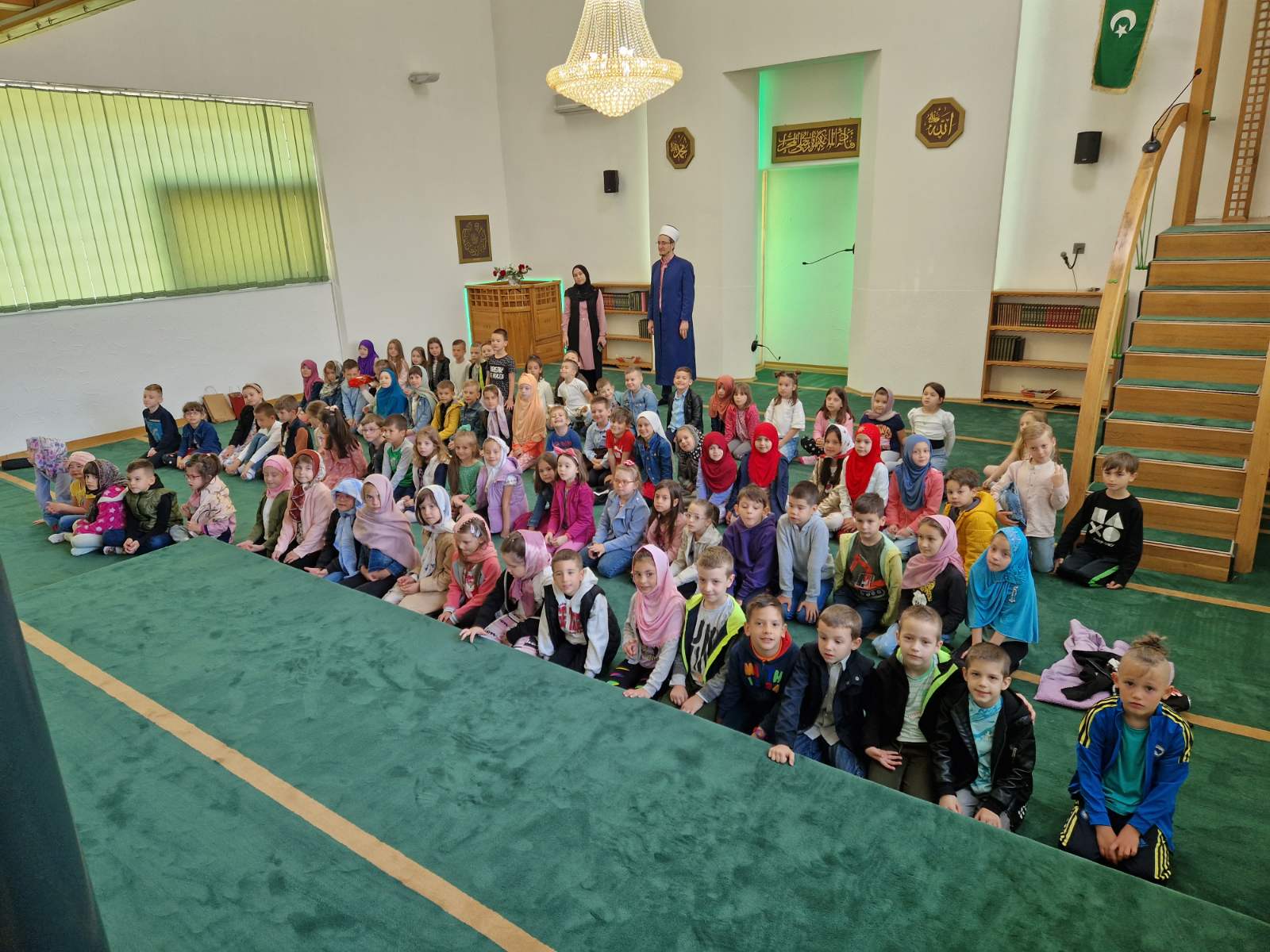 Učenici prvog razreda u posjeti Amber-hatun džamiji - Medžlis Islamske zajednice Tuzla